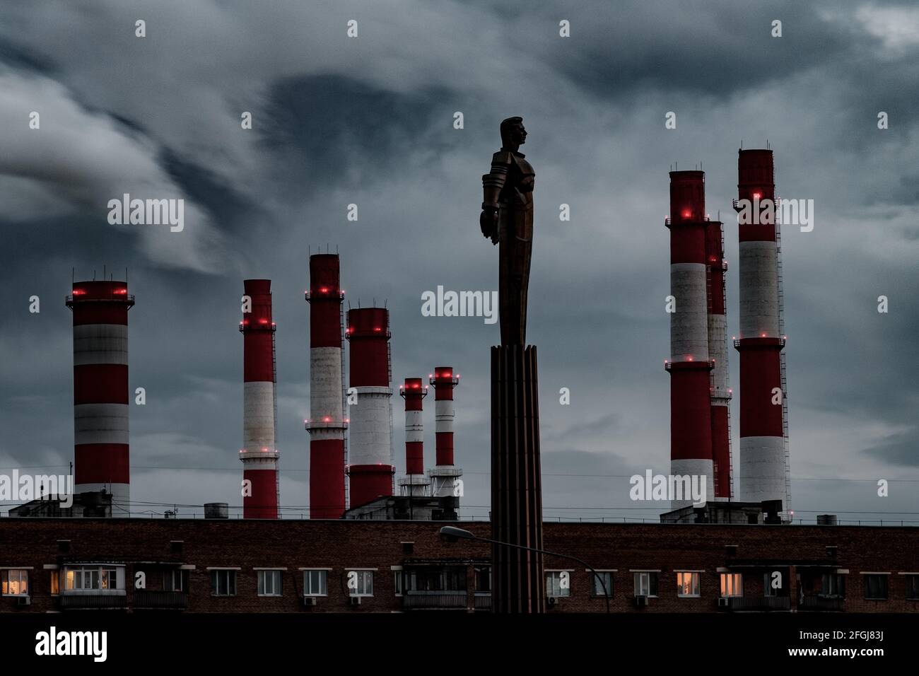 Monument to Yuri Gagarin on Leninsky Prospekt in Moscow Stock Photo - Alamy