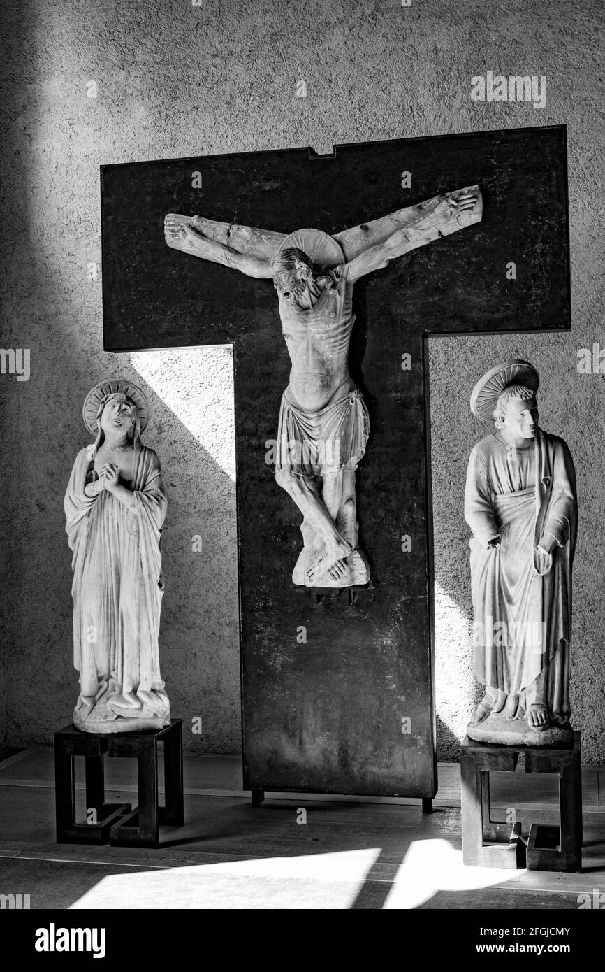A grayscale shot of the statue of Jesus' crucifixion Stock Photo - Alamy