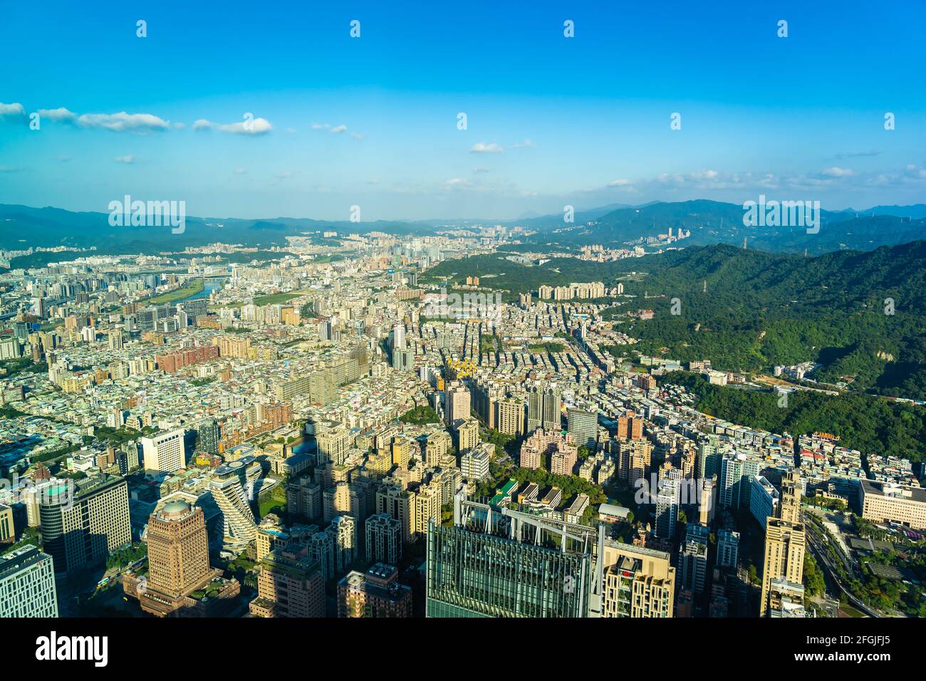 Taipei city skyline hi-res stock photography and images - Alamy