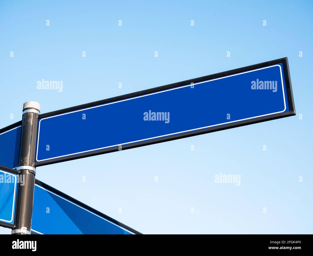 Blank street name sign hi-res stock photography and images - Alamy