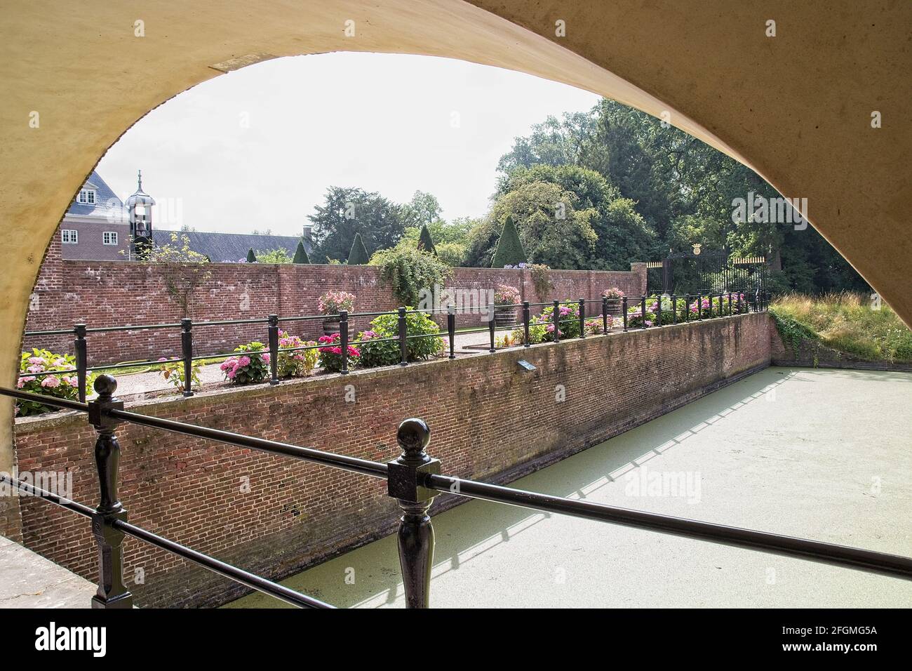 Castle Amerongen in the province Utrecht. This castle can you find in ...