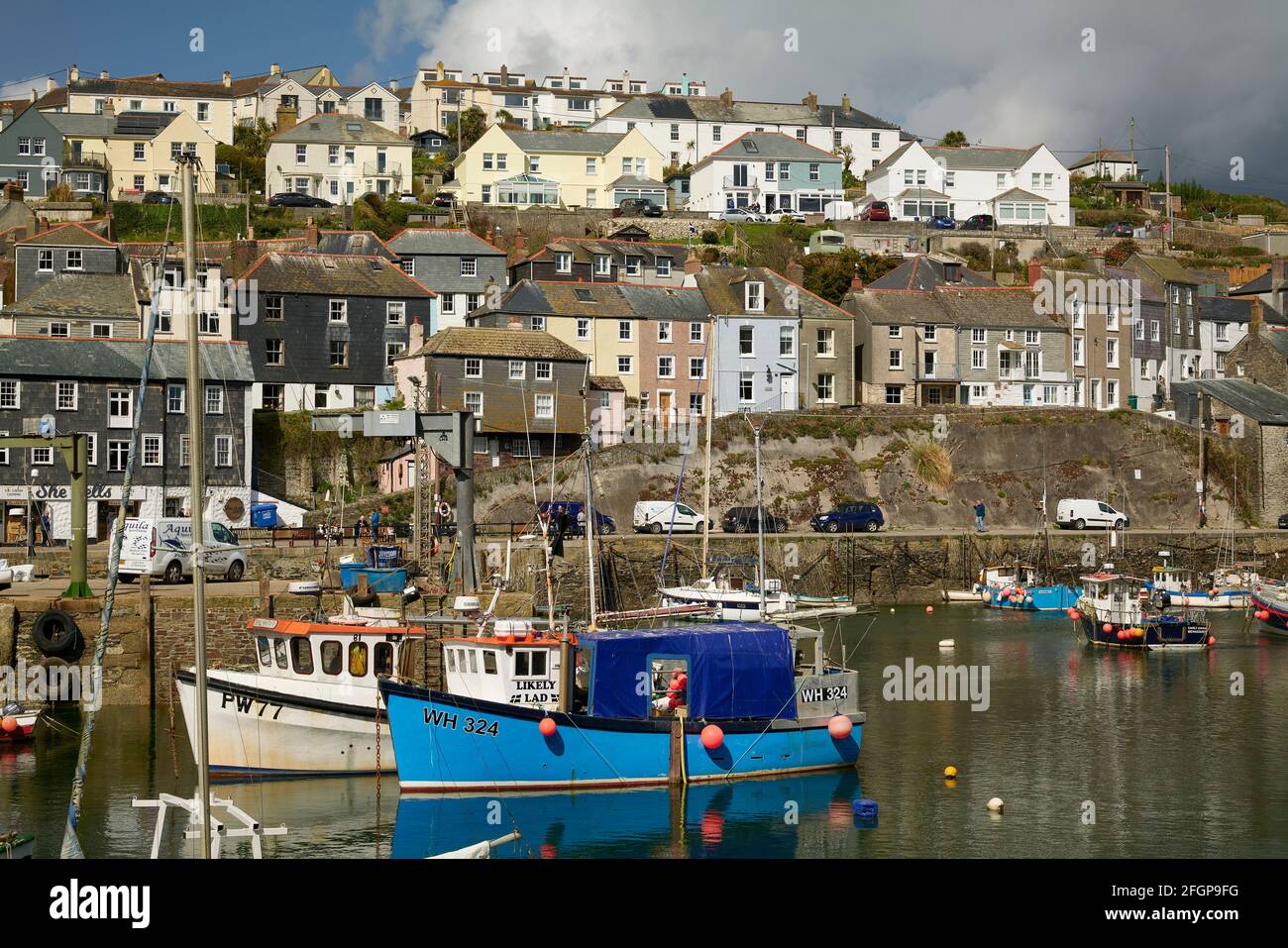 Fishing port cornwall hi-res stock photography and images - Alamy