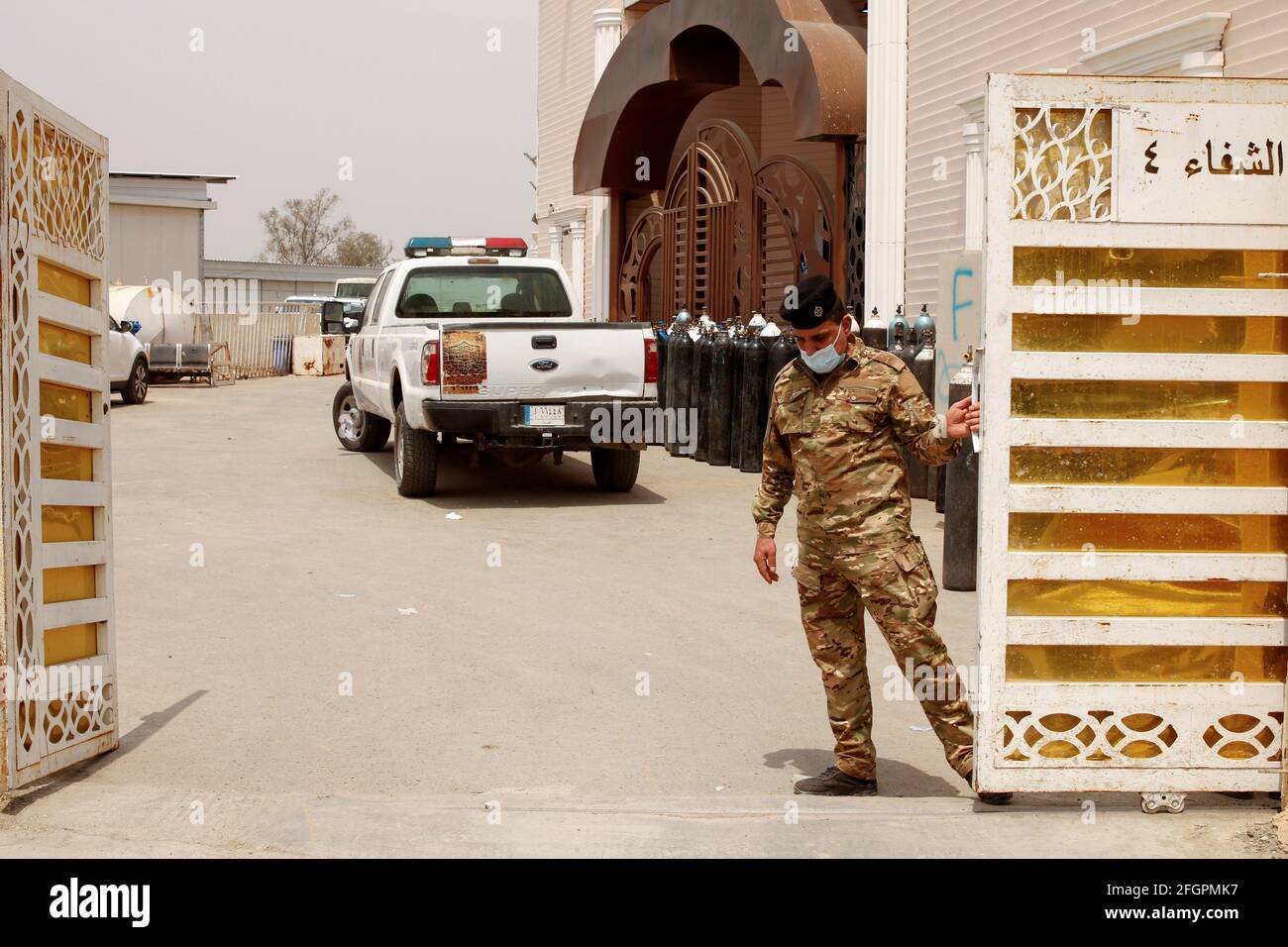 Oxygen tank explosion hi-res stock photography and images - Alamy