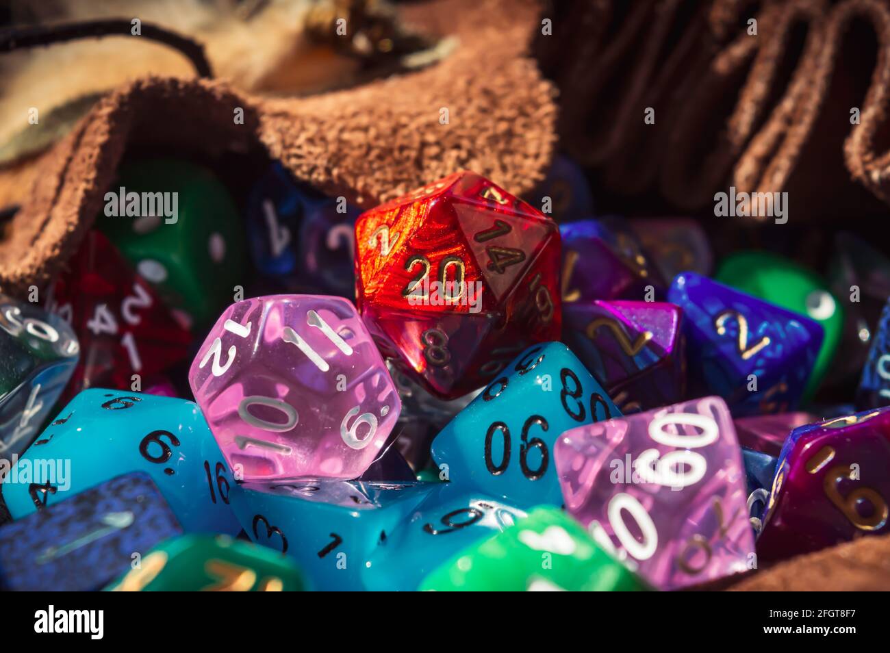 Green d20 die hi-res stock photography and images - Alamy
