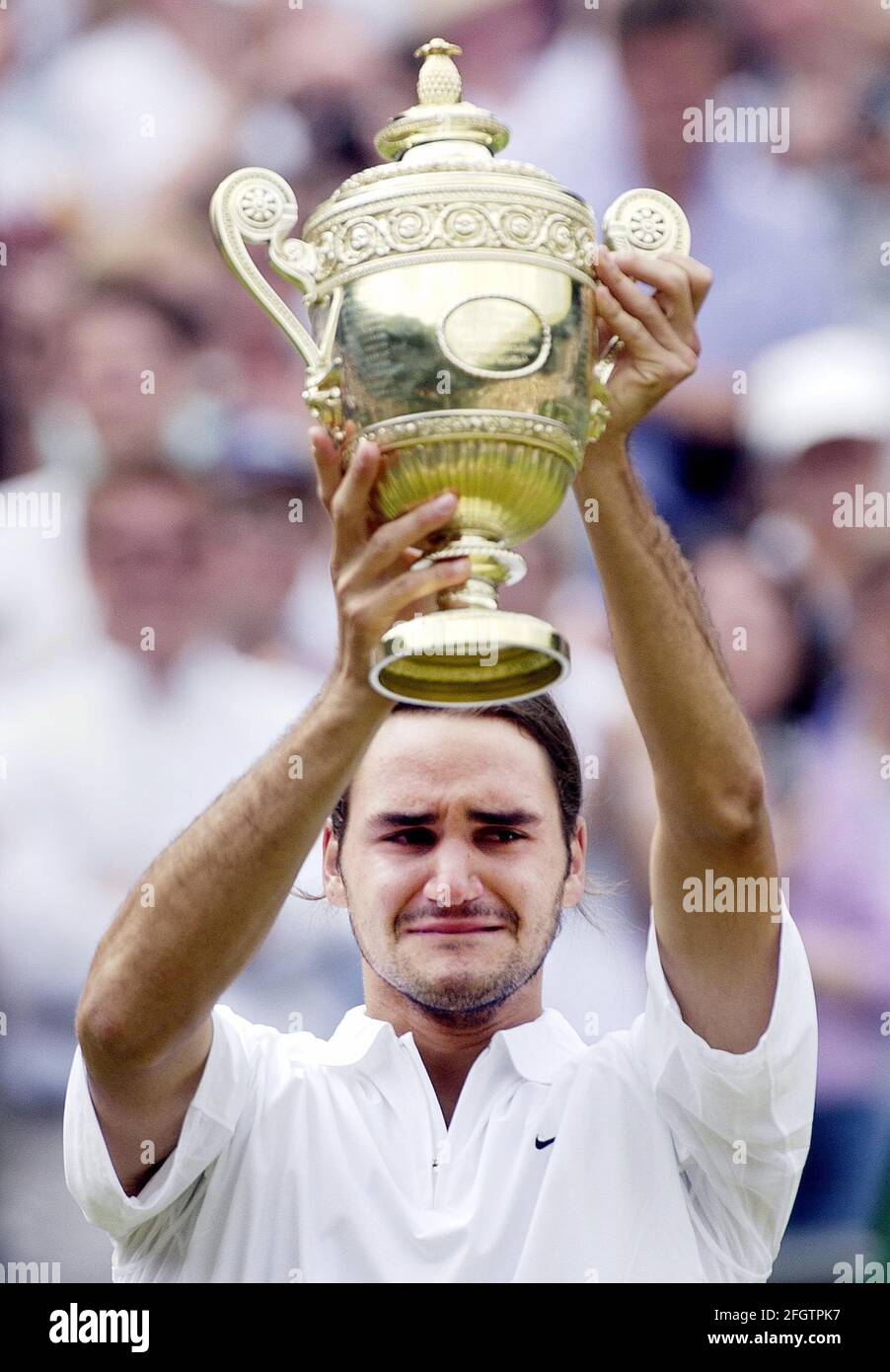 Federer 2003 wimbledon hi-res stock photography and images - Alamy