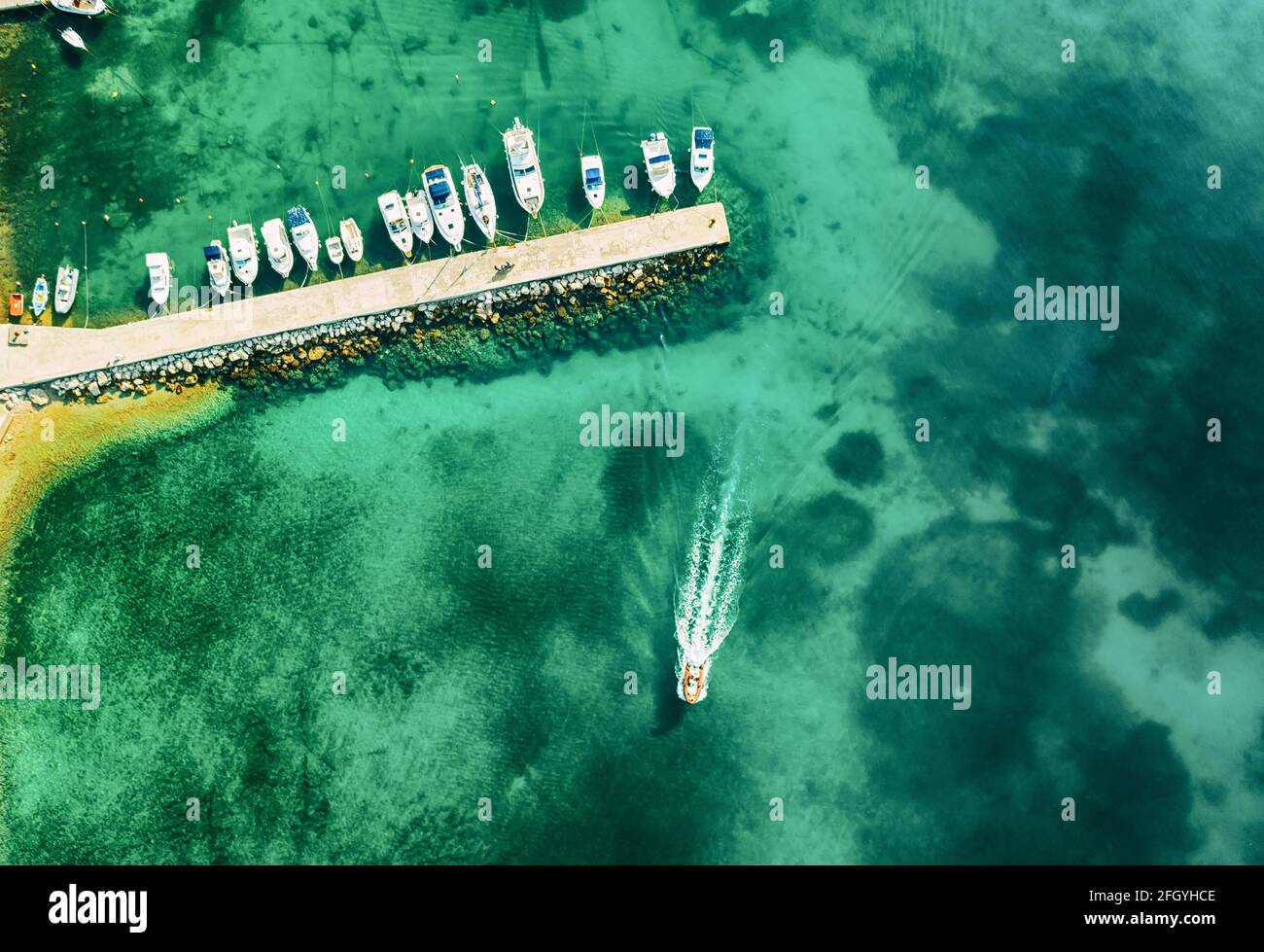 Aerial view of yahts Stock Photo - Alamy