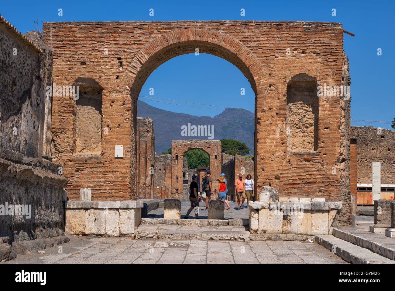 Honorary Arch next to the Temple of Jupiter in ancient Roman city of ...