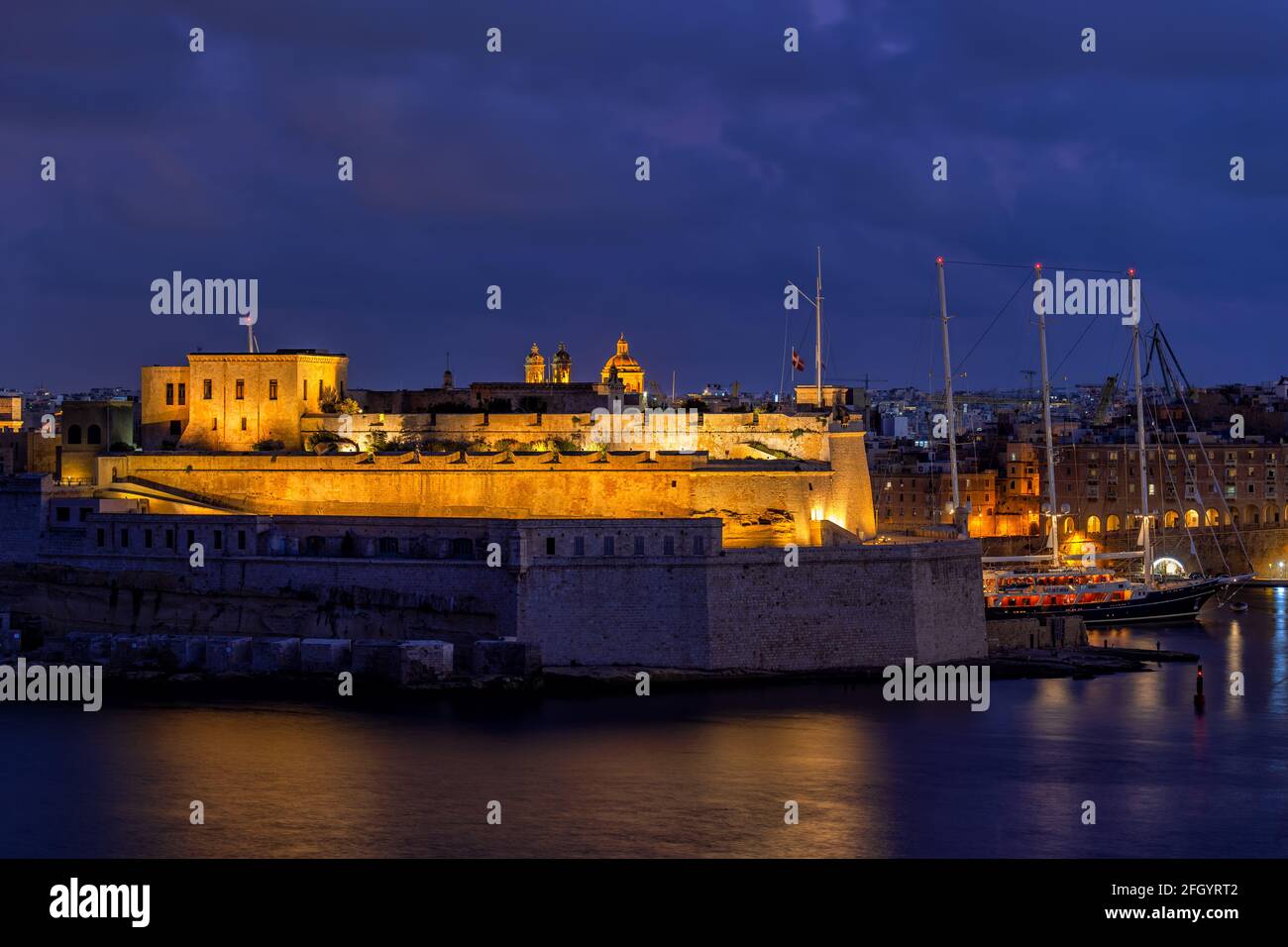 Fort St Angelo at night in Birgu (Vittoriosa), Malta Stock Photo - Alamy