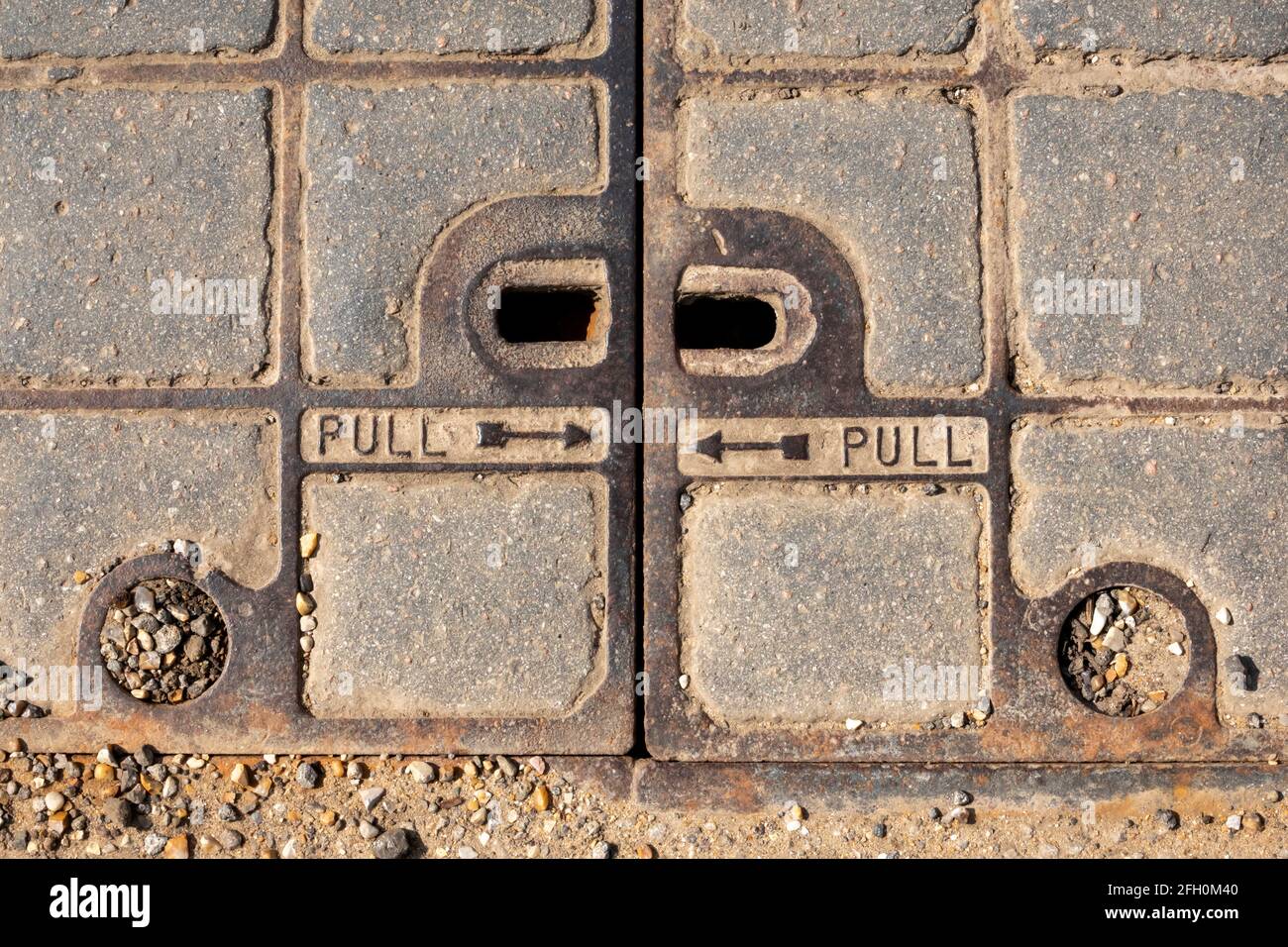 Post Office Telephones inspection cover in cast iron and concrete ...