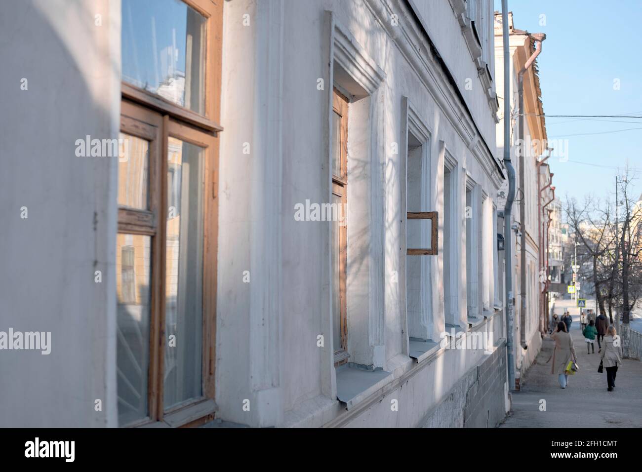 Facade open windows hi-res stock photography and images - Alamy