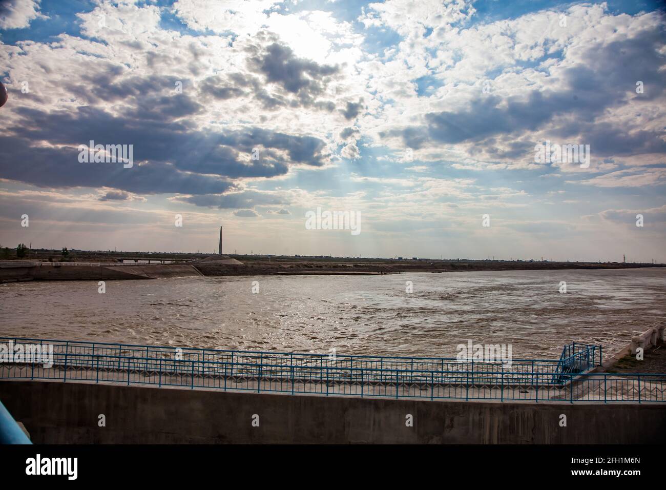 Sunbeam dam hi-res stock photography and images - Alamy