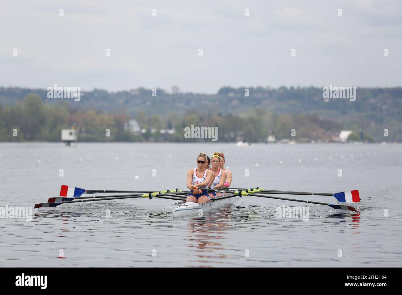 Violaine Aernoudts, Camille Juillet, Elodie Ravera-Scaramozzino and ...