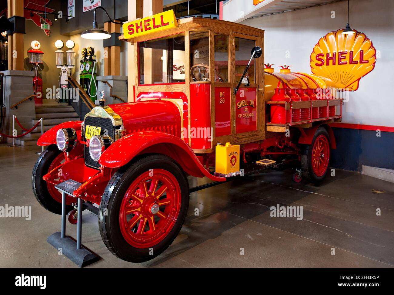 Classic shell hi-res stock photography and images - Alamy