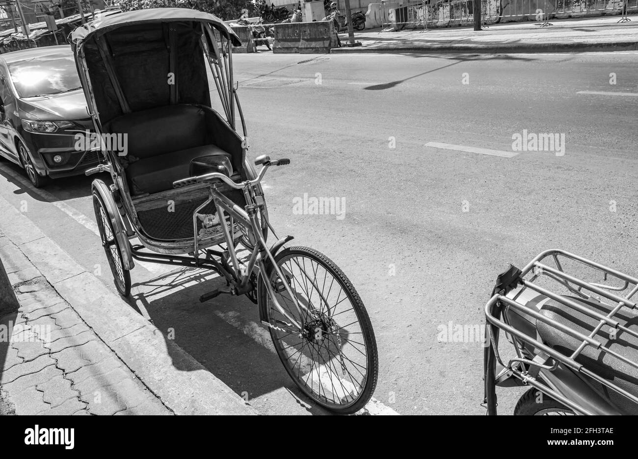 Antique Rickshaw Black and White Stock Photos & Images - Alamy