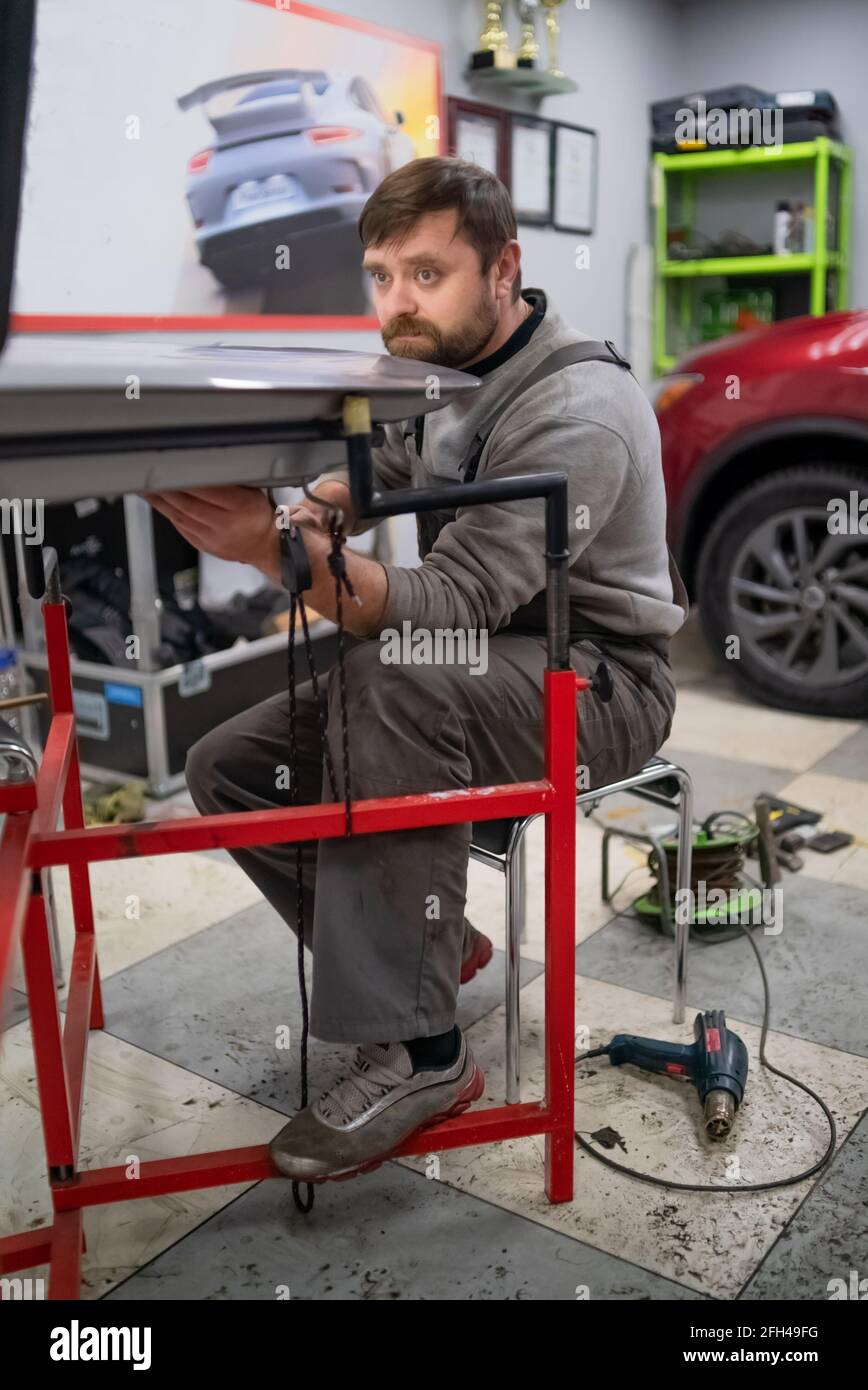 Car without paint hi-res stock photography and images - Alamy