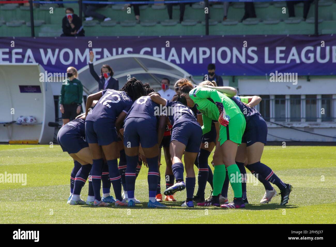 Psg feminin hi-res stock photography and images - Alamy