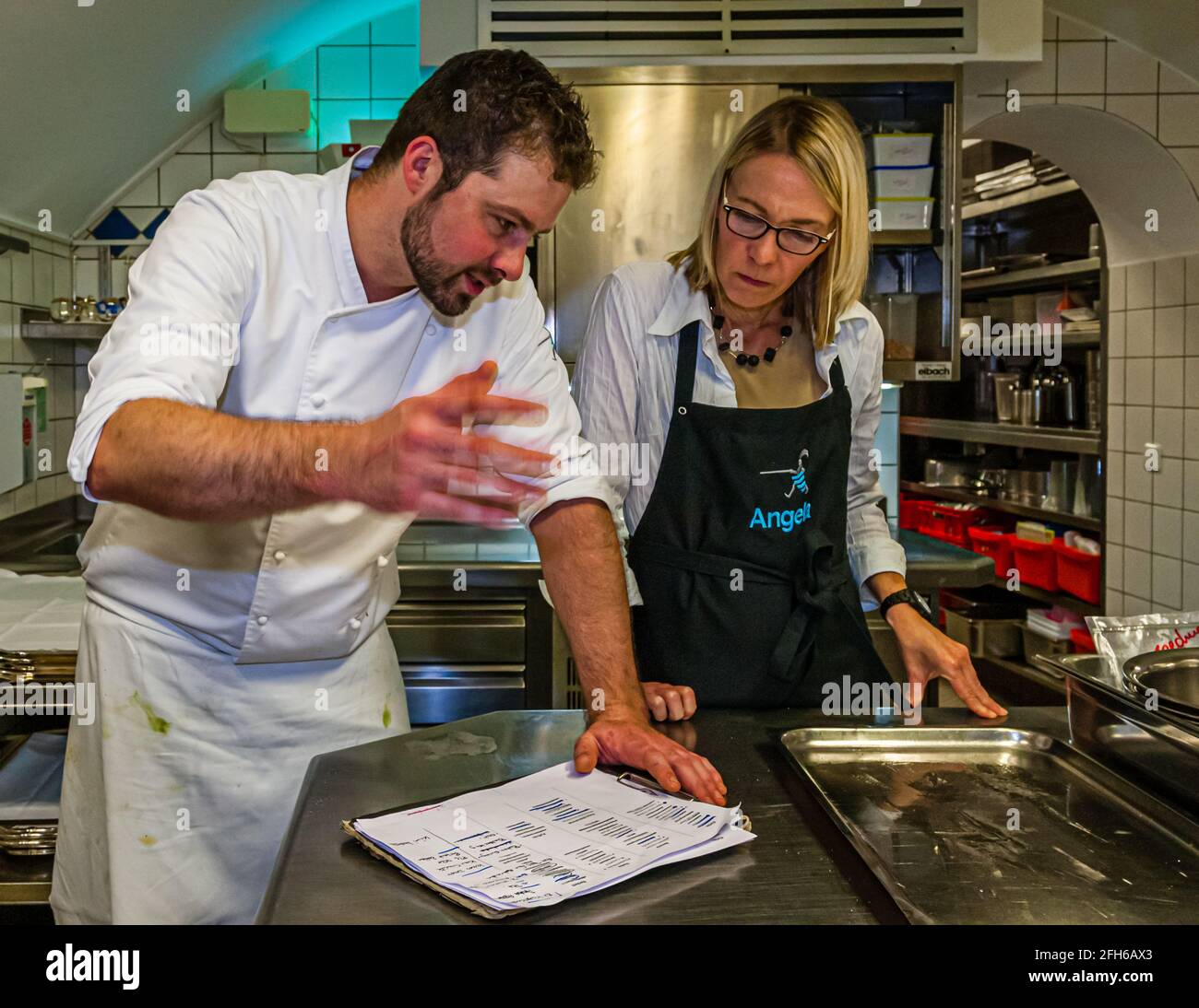 Chef Robert Morgan with journalist Angela Berg Stock Photo - Alamy