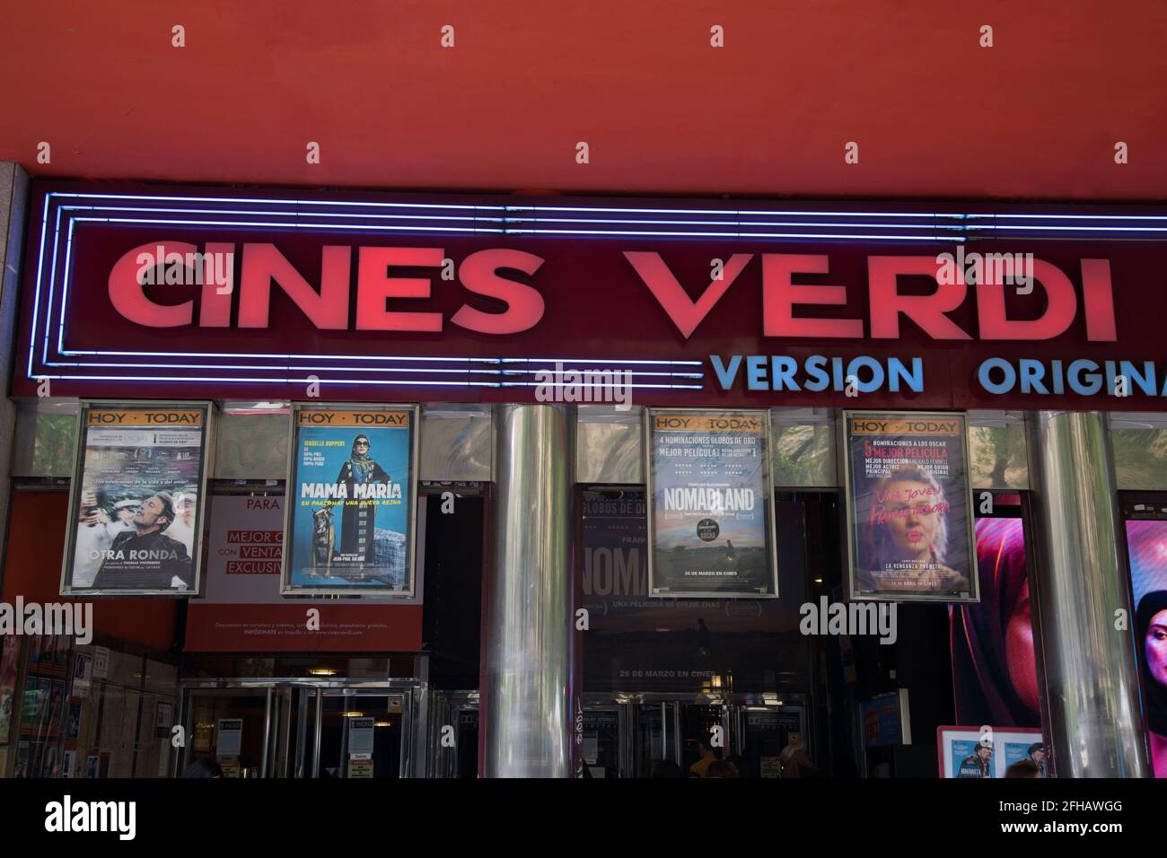 Madrid cinema building hi-res stock photography and images - Alamy