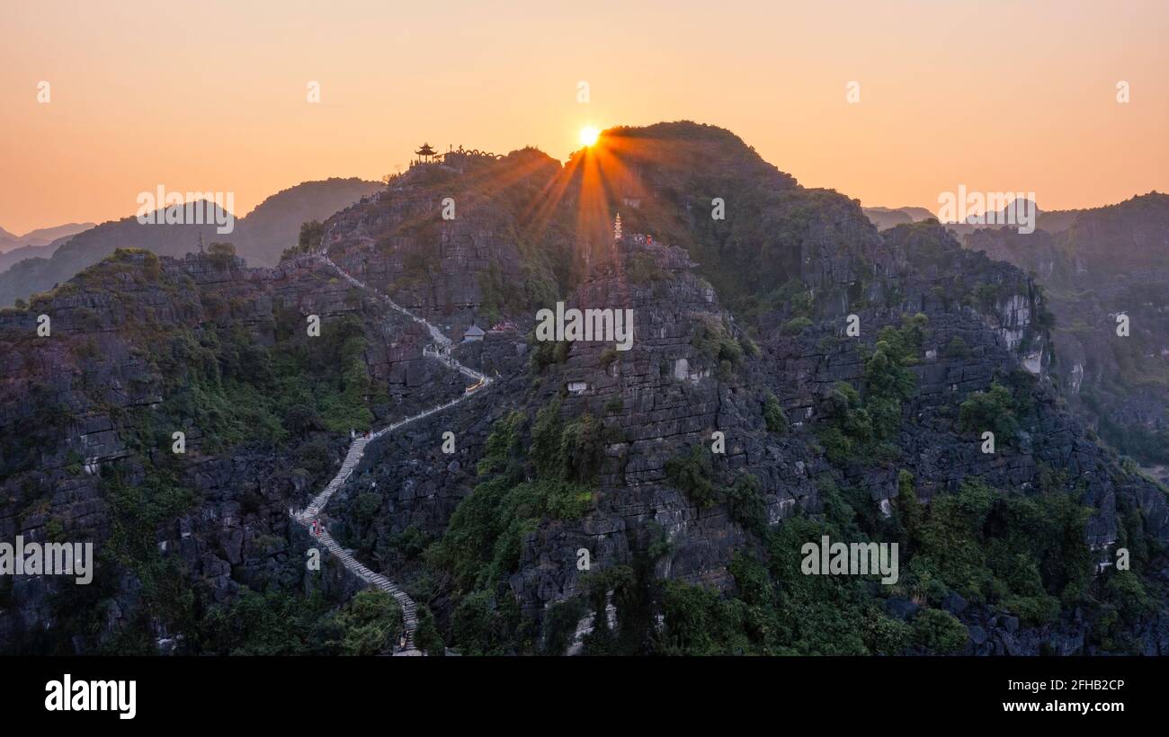 Hang Mua (Mua Cave mountain) sunset view in Ninh Binh, VietNam Stock ...