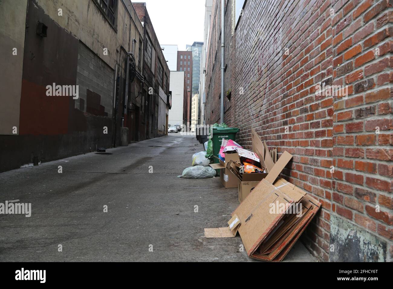 Side street in Seattle, USA, with garbage on the streets Stock Photo ...