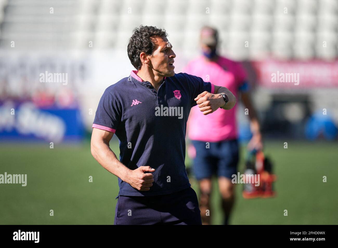 ParisâÂ€Â™s coach Julien Arias during the rugby TOP 14 match between ...