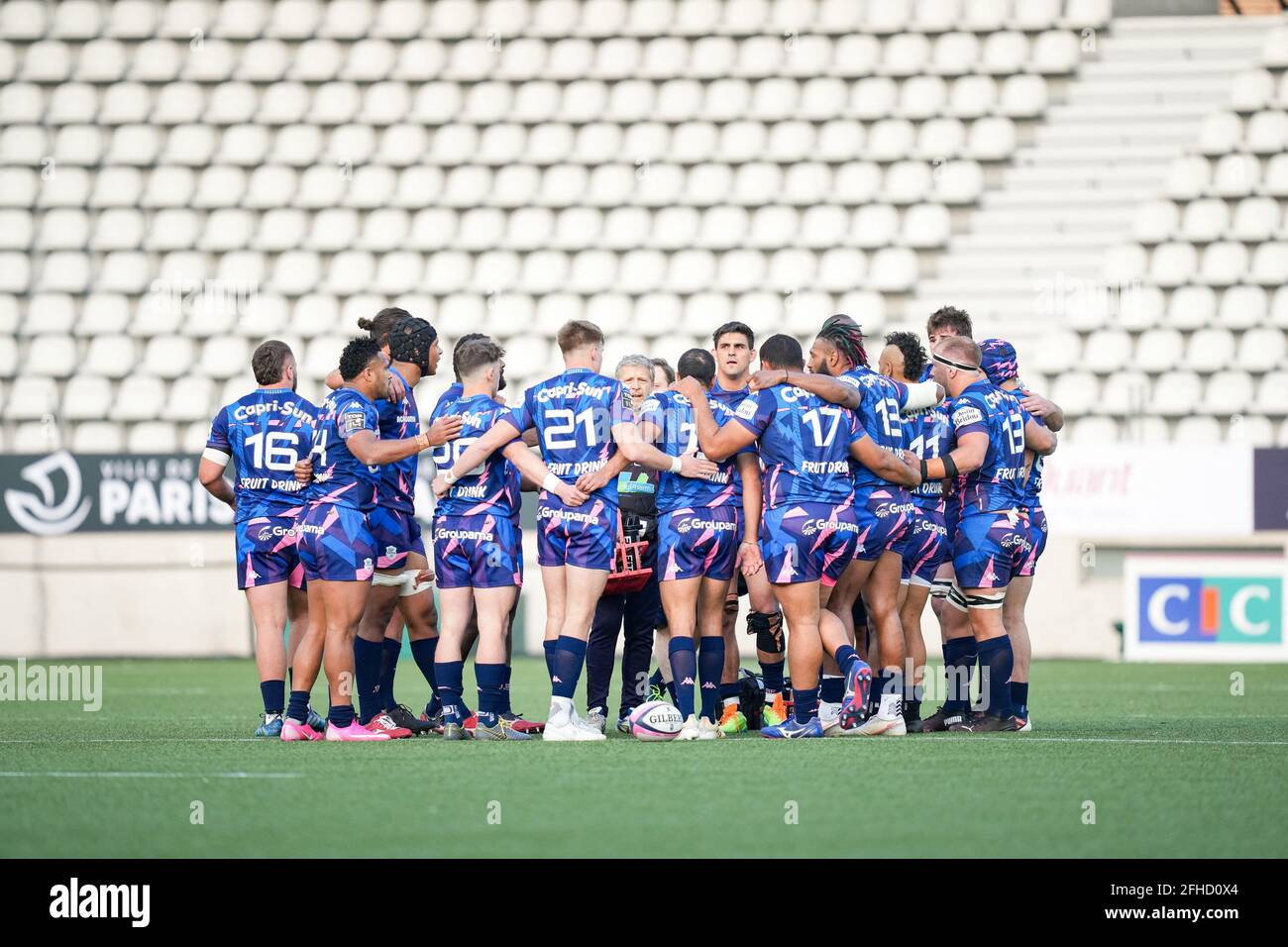 PariâÂ€Â™s team during the rugby TOP 14 match between Stade Français ...