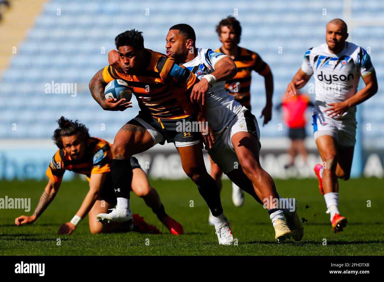 Malakai fekitoa of wasps rugby hi-res stock photography and images - Alamy