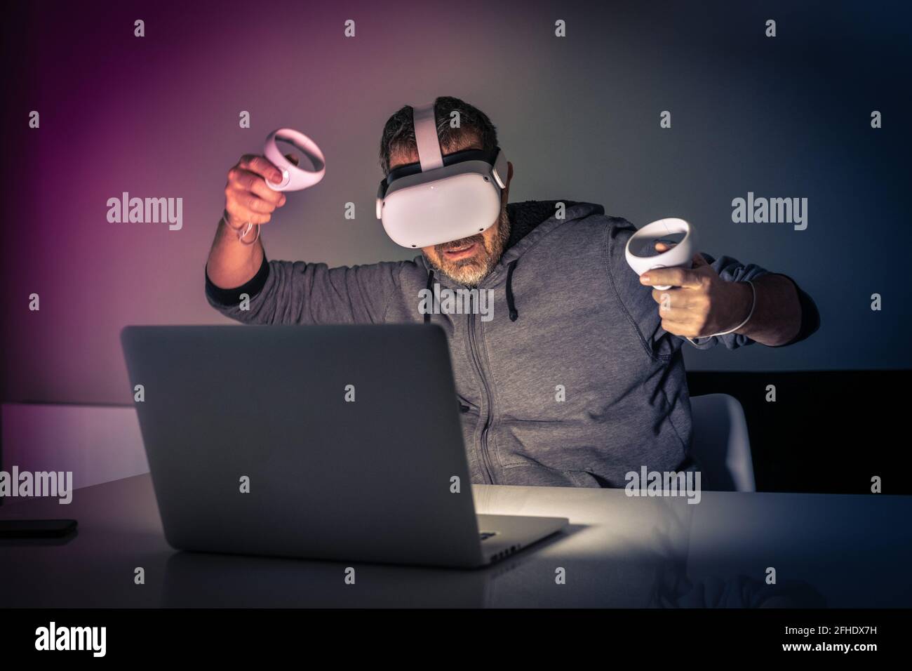 Immersive media viewer hi-res stock photography and images - Alamy