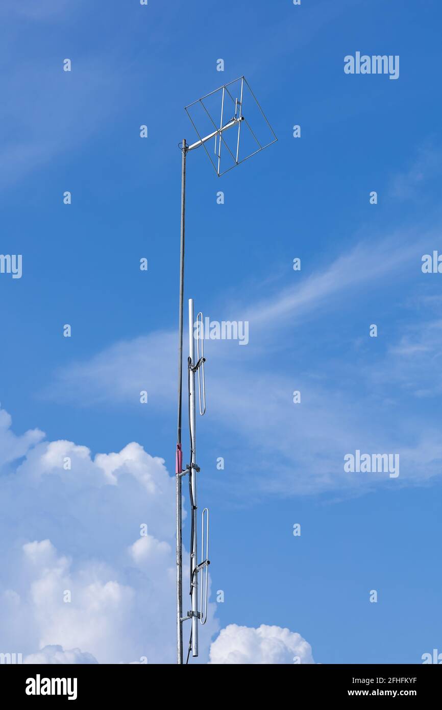 Small antenna hi-res stock photography and images - Alamy