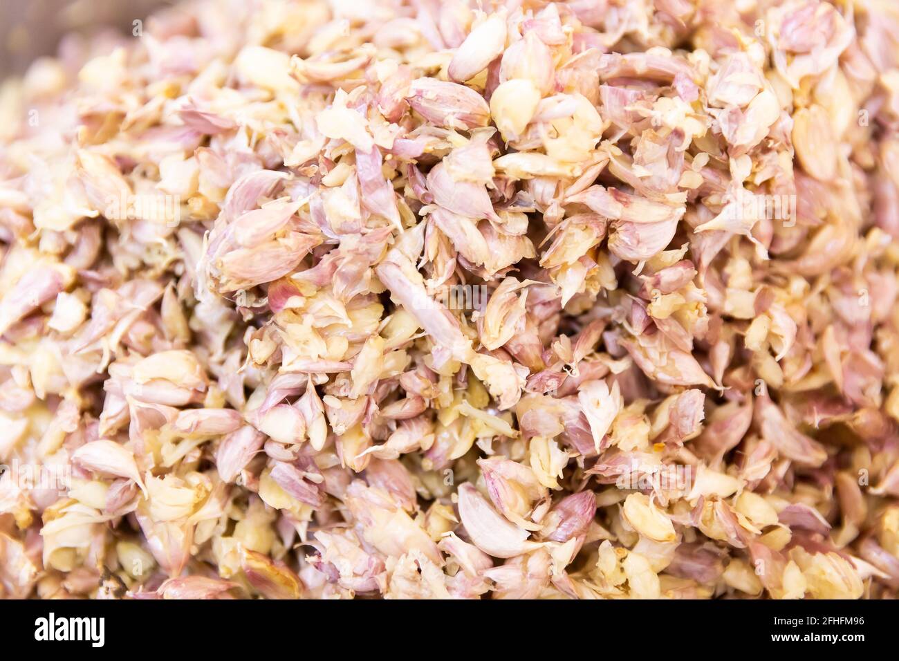 Crushed garlic skin hi-res stock photography and images - Alamy