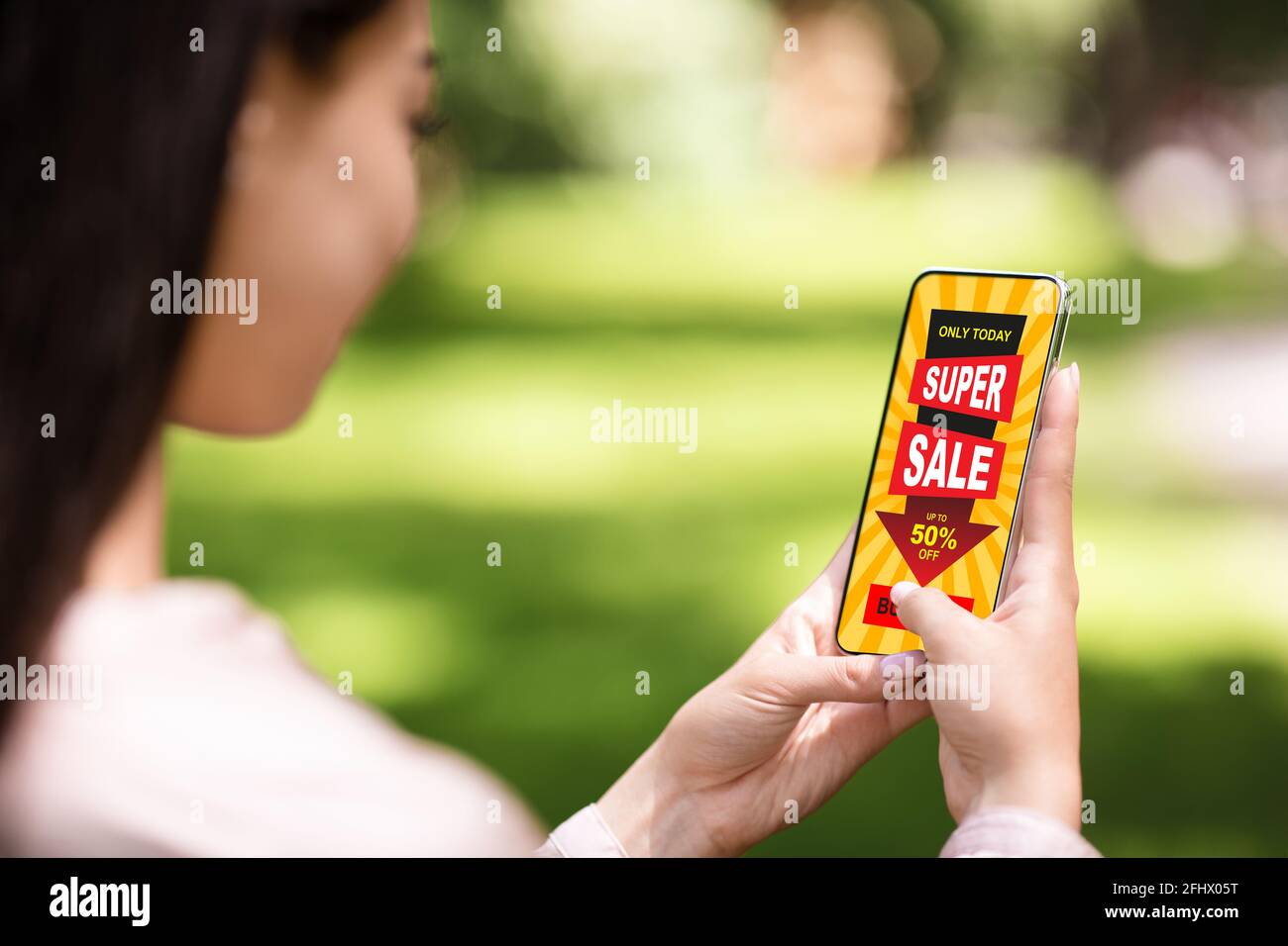 Mobile phone advert hi-res stock photography and images - Alamy