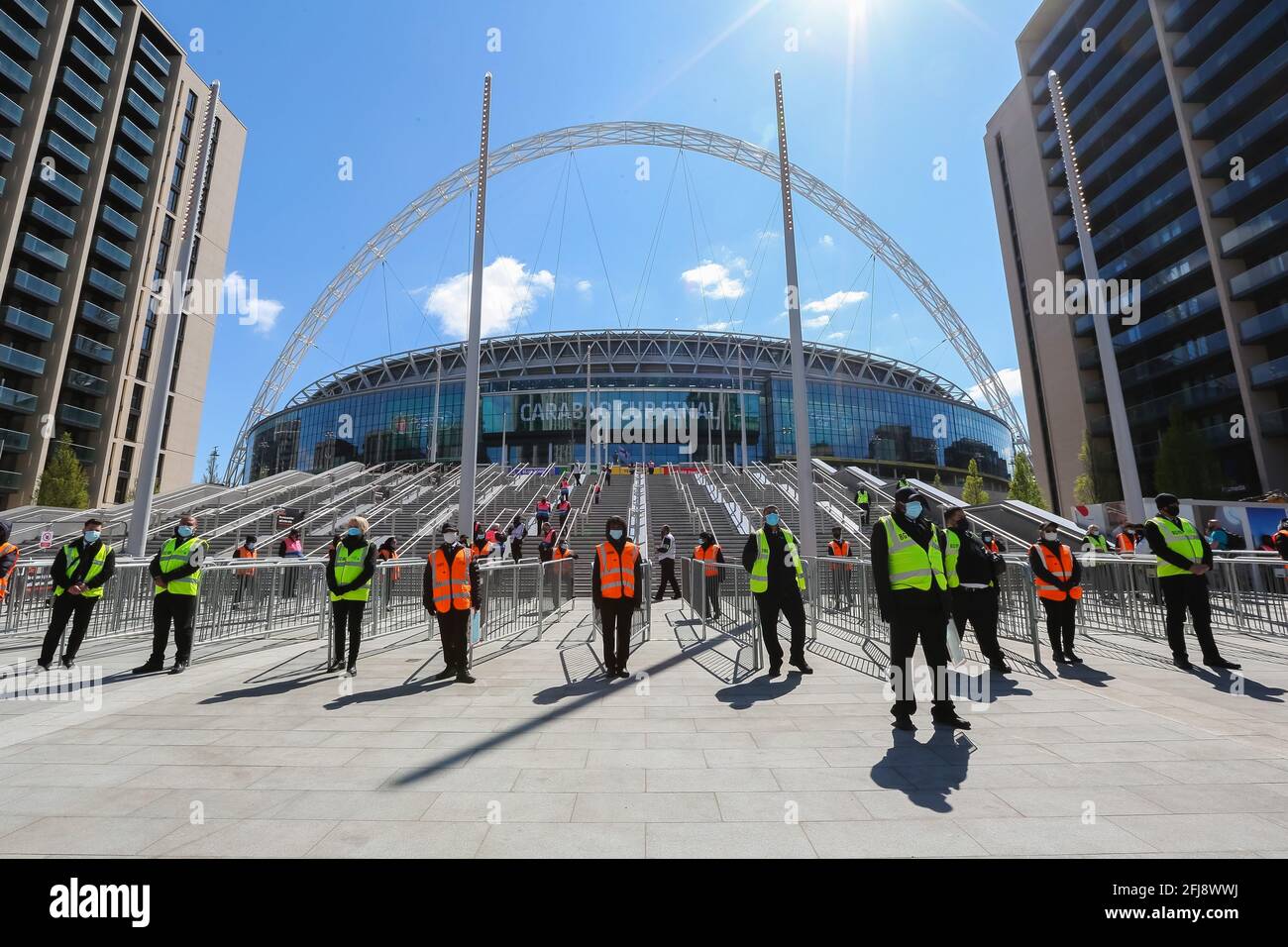 Outside wembley stadium hi-res stock photography and images - Alamy