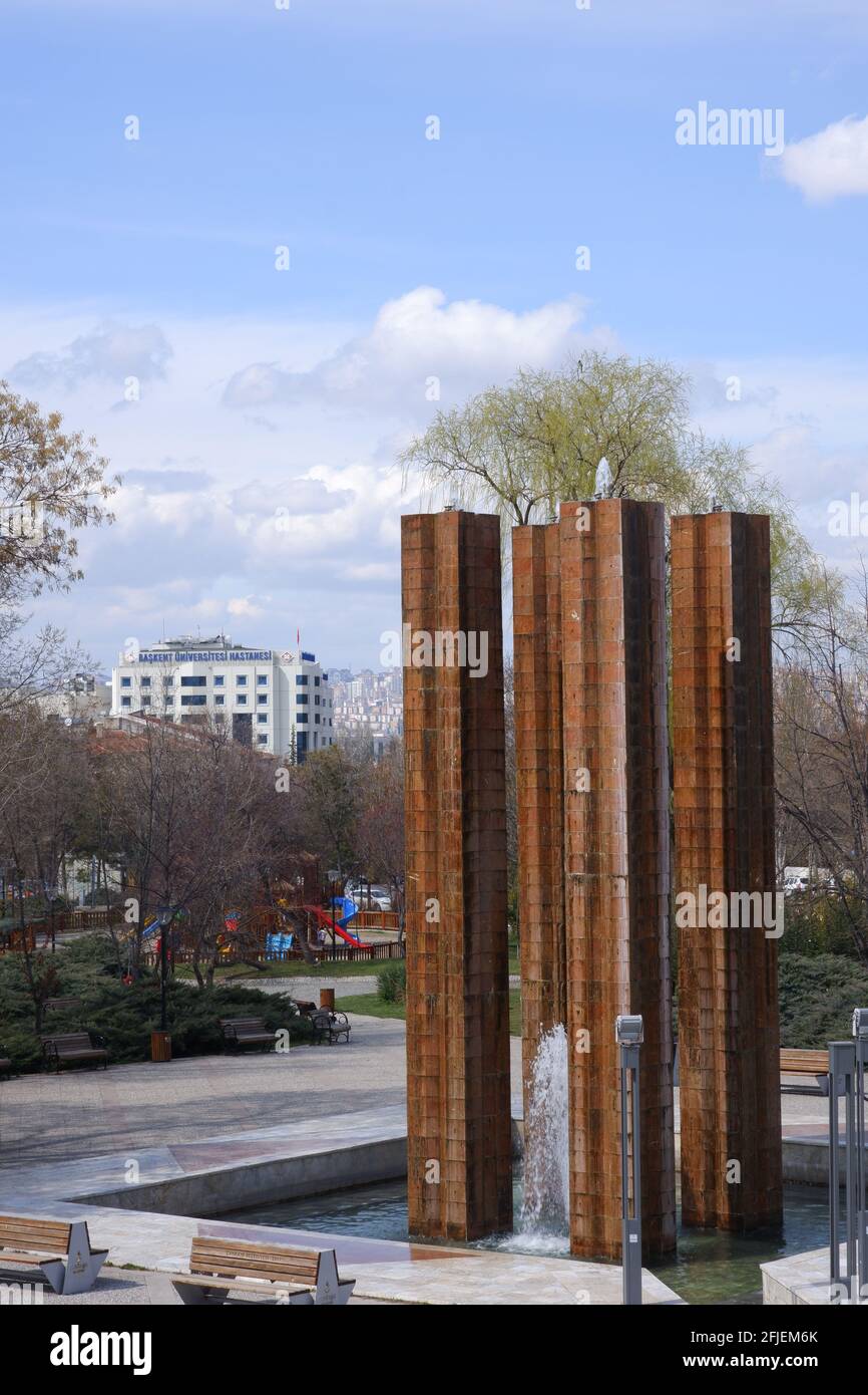 Vertical columns hi-res stock photography and images - Alamy