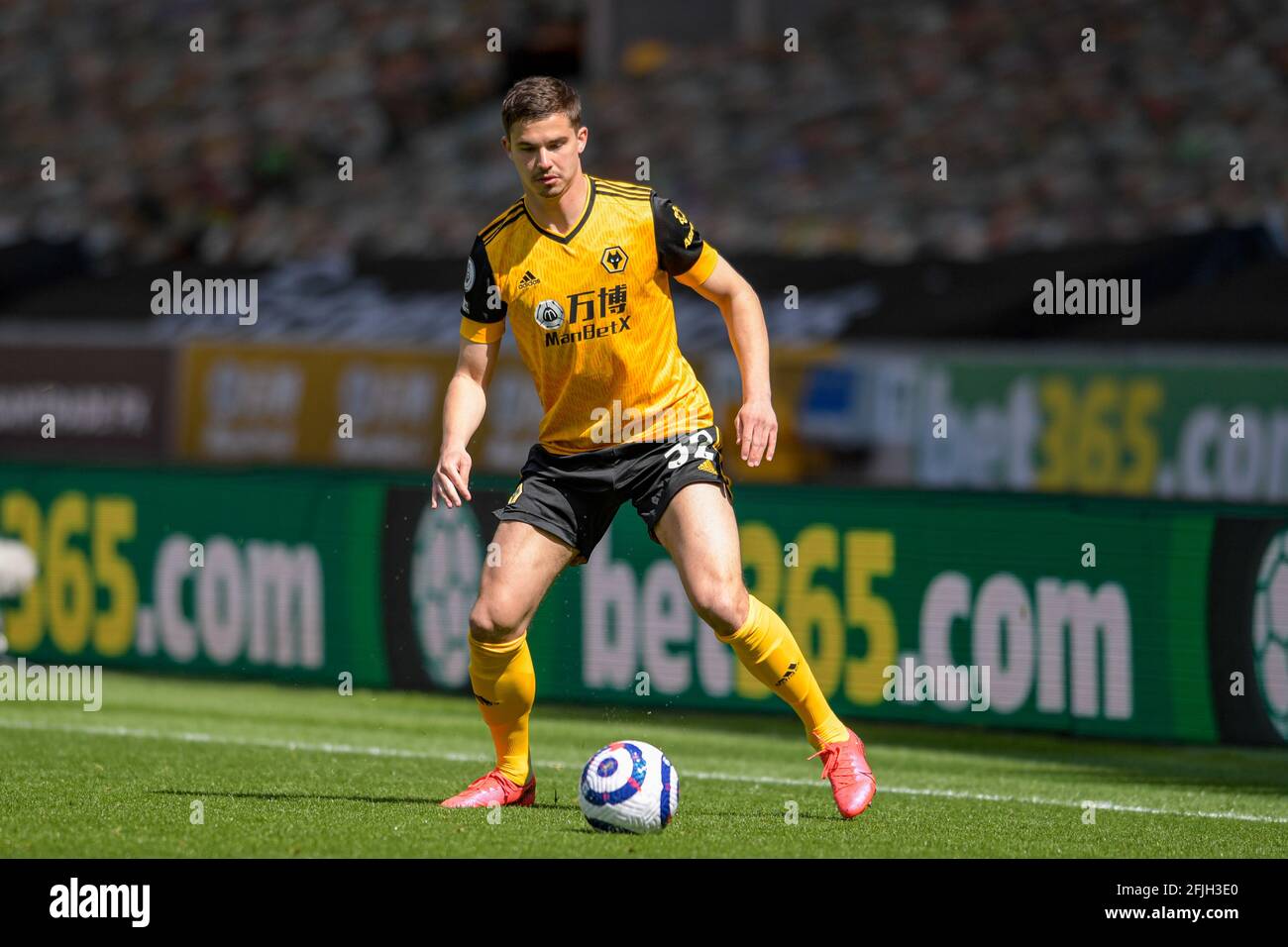 Leander Dendoncker #32 of Wolverhampton Wanderers with the ball Stock ...