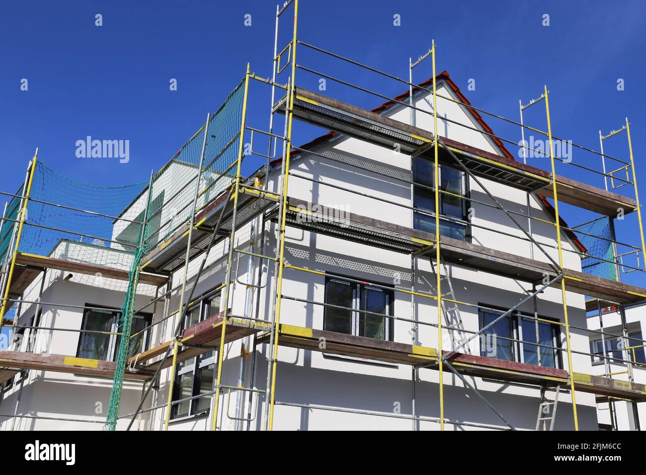 Scaffolded house hi-res stock photography and images - Alamy