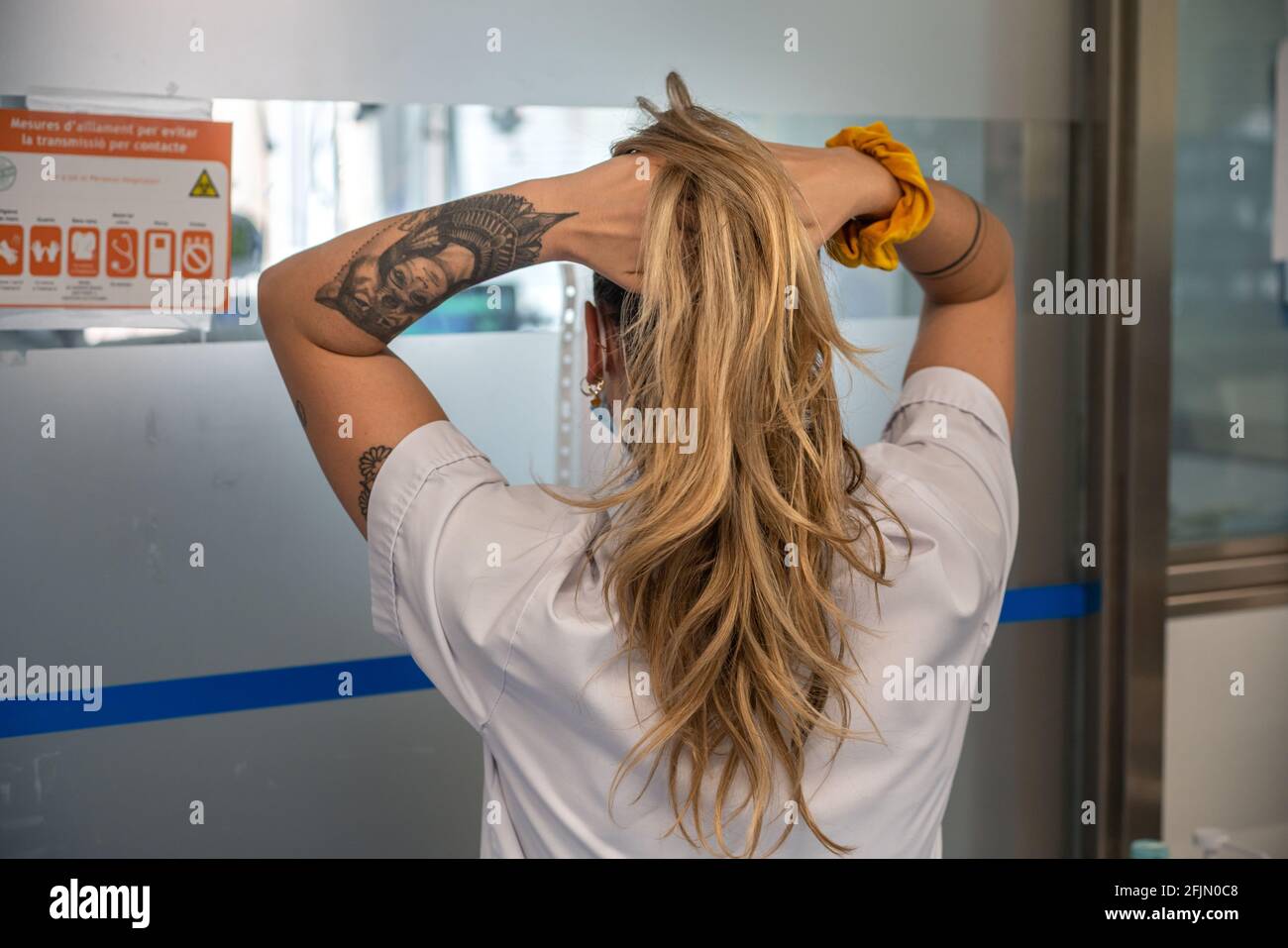 Intensive care unit cleaning hi-res stock photography and images - Alamy