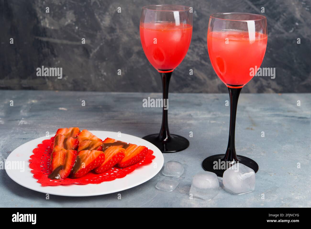 Red champagne alcohol cocktail hi-res stock photography and images - Alamy