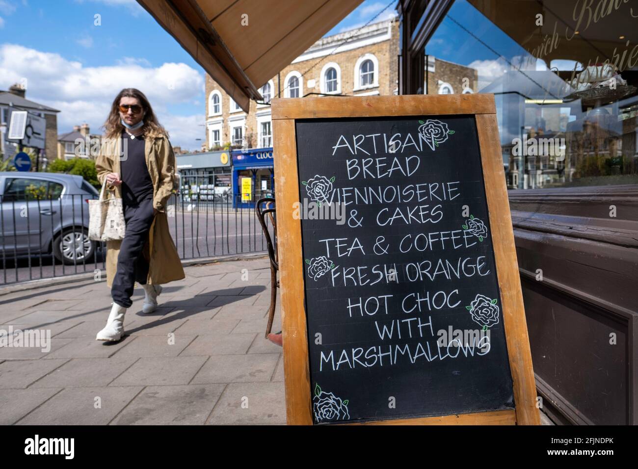 Lauriston Road, Hackney, E9, London, United Kingdom Stock Photo - Alamy