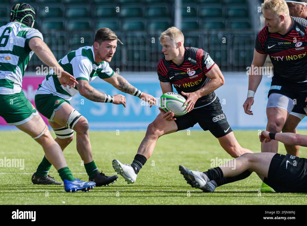 LONDON, UNITED KINGDOM. 25th, Apr 2021. Aled Davies of Saracens (centre ...