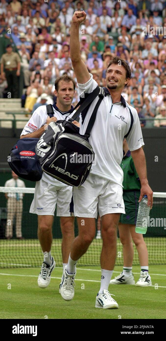 Goran ivanisevic 2001 wimbledon hi-res stock photography and images - Alamy
