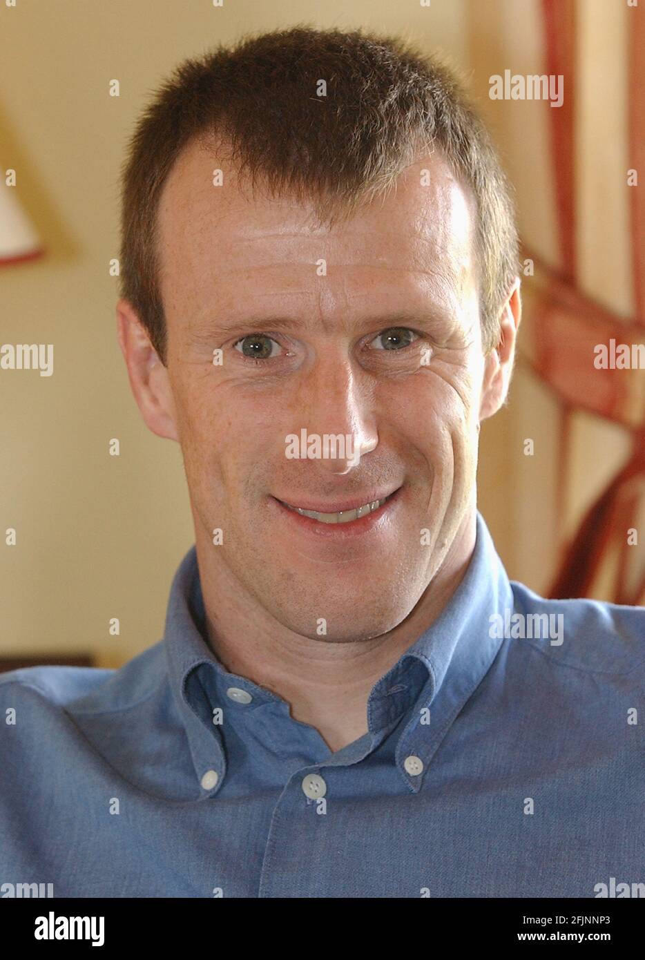 STEVE CLARIDGE. PIC MIKE WALKER, 2002 Stock Photo - Alamy
