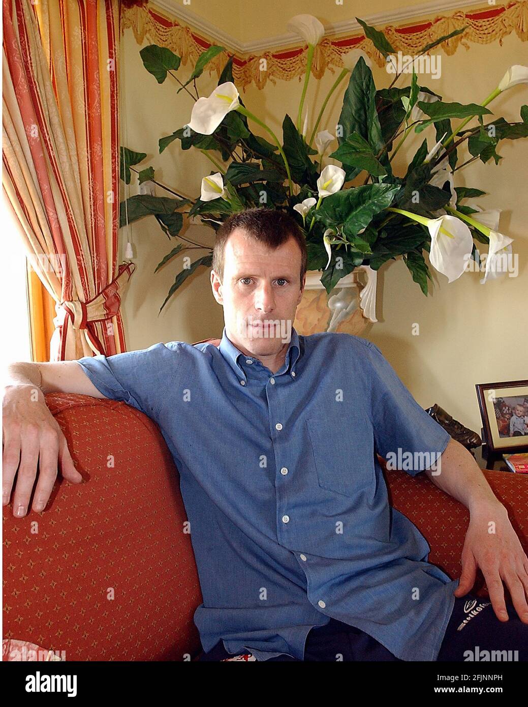 STEVE CLARIDGE. PIC MIKE WALKER, 2002 Stock Photo - Alamy
