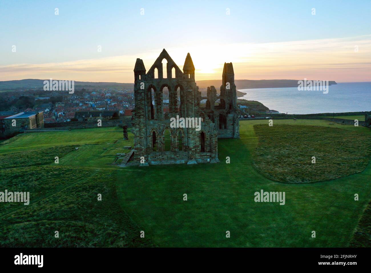 Whitby pier silhouette hi-res stock photography and images - Alamy