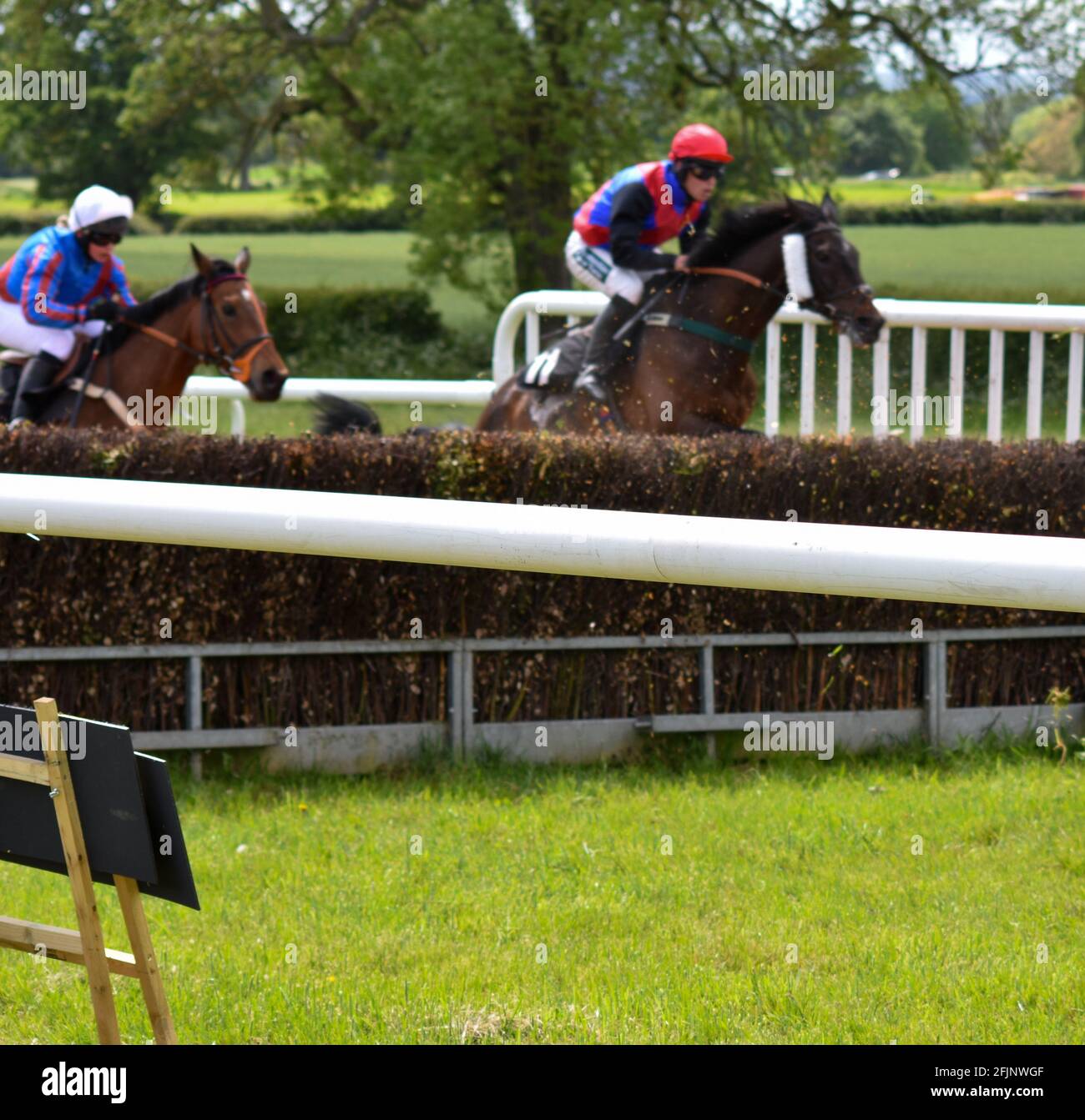 Point 2 point hi-res stock photography and images - Alamy