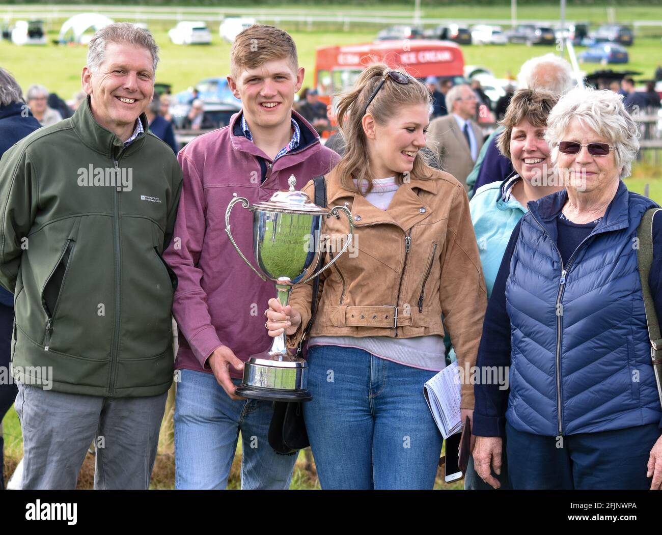 Bookie point races hi-res stock photography and images - Alamy