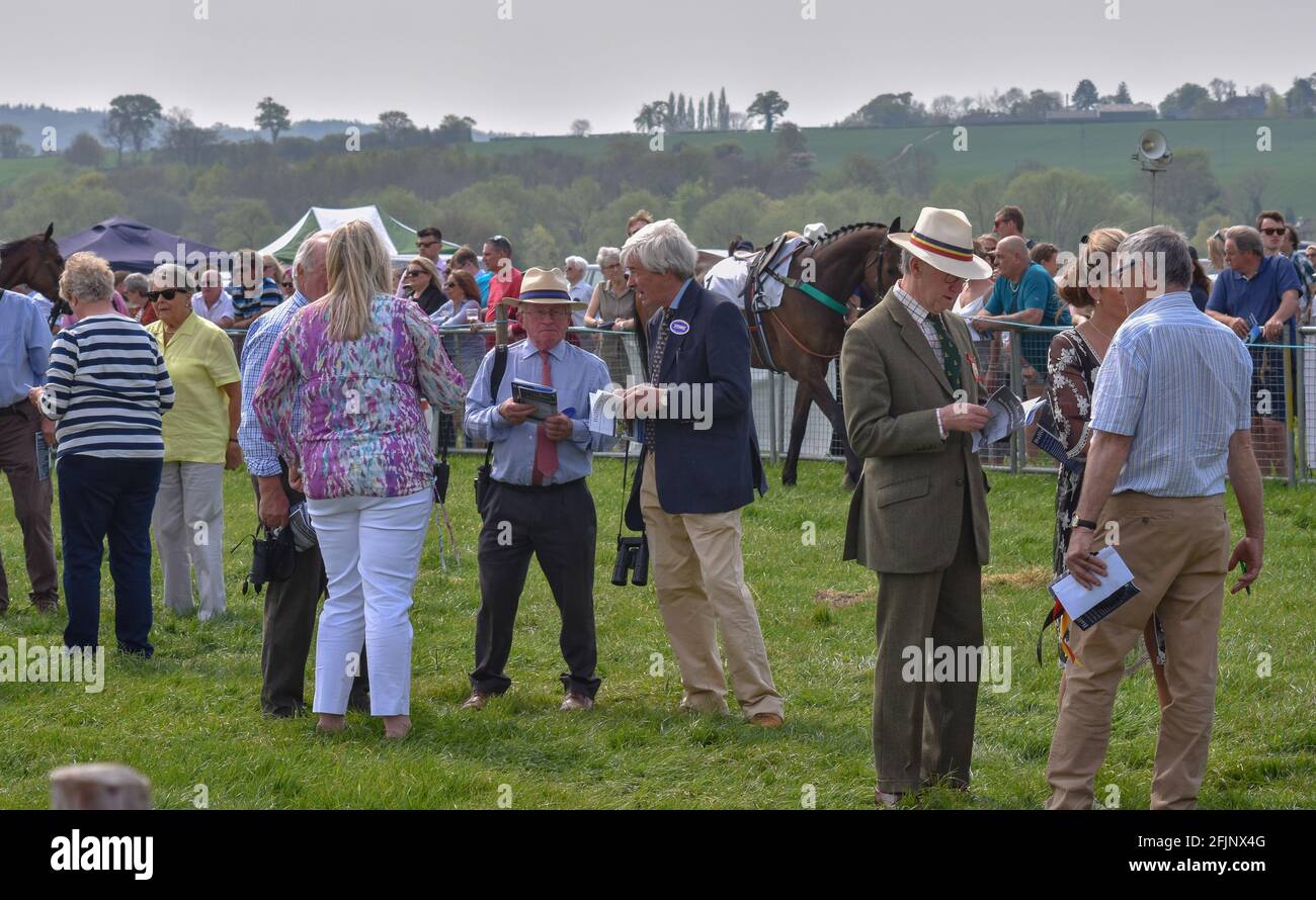 Eyton Races on a beautiful Easter Monday, Horse Racing at its best ...