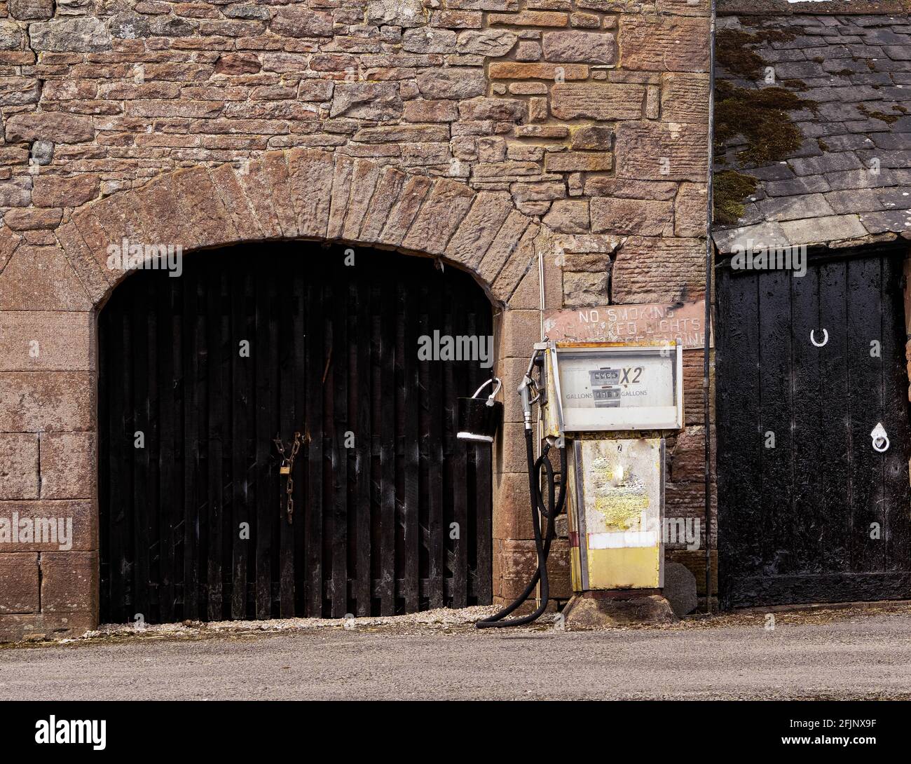 1960s petrol filling station hi-res stock photography and images - Alamy