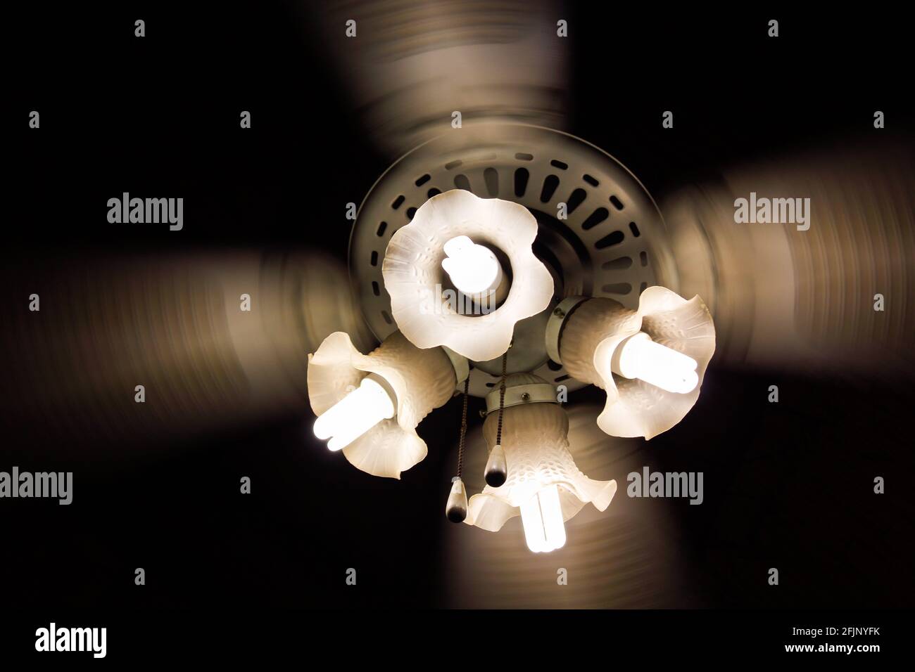 Motion in lights hi-res stock photography and images - Alamy