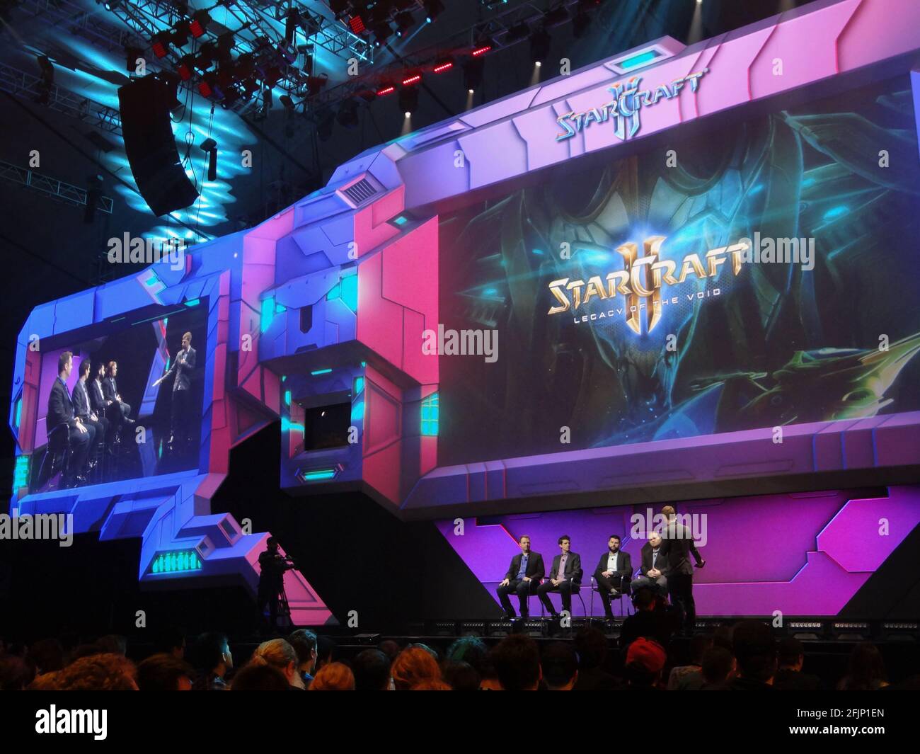 Starcraft video game hi-res stock photography and images - Alamy