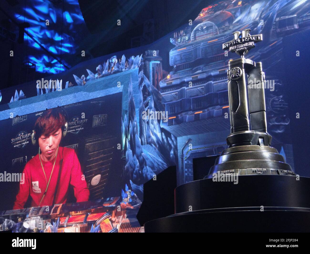 Starcraft 2 hi-res stock photography and images - Alamy
